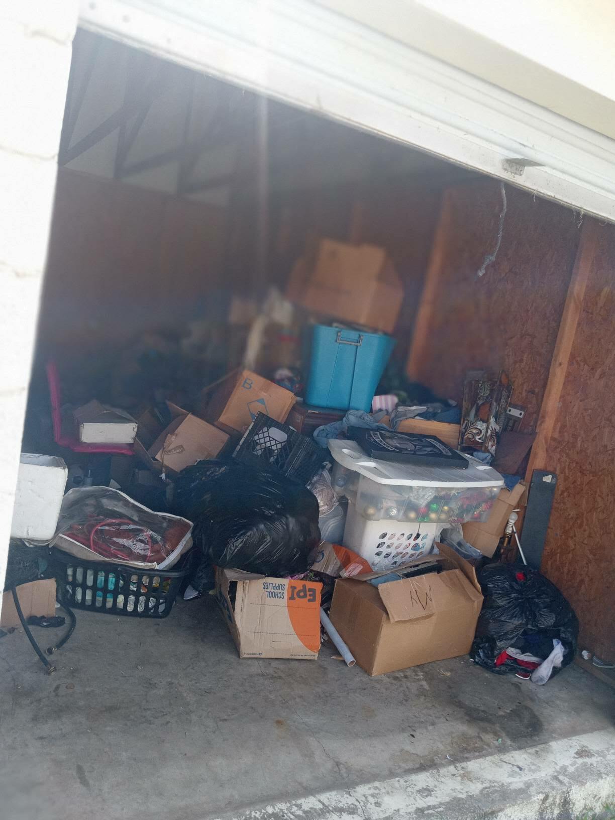 Storage Unit Auction in North Little Rock, AR at North Little Rock ...