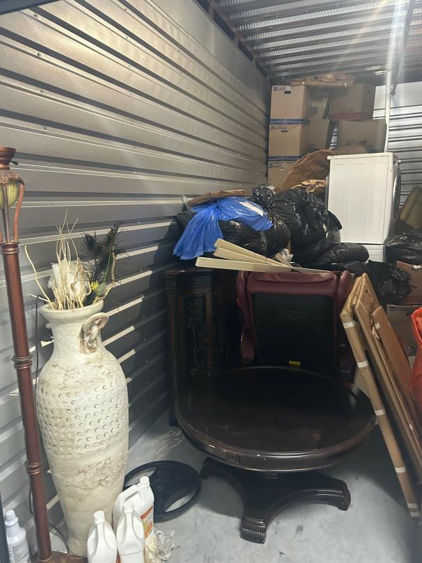 Storage Unit Auction in Kissimmee, FL at Your Storage Units - Kissimmee ...