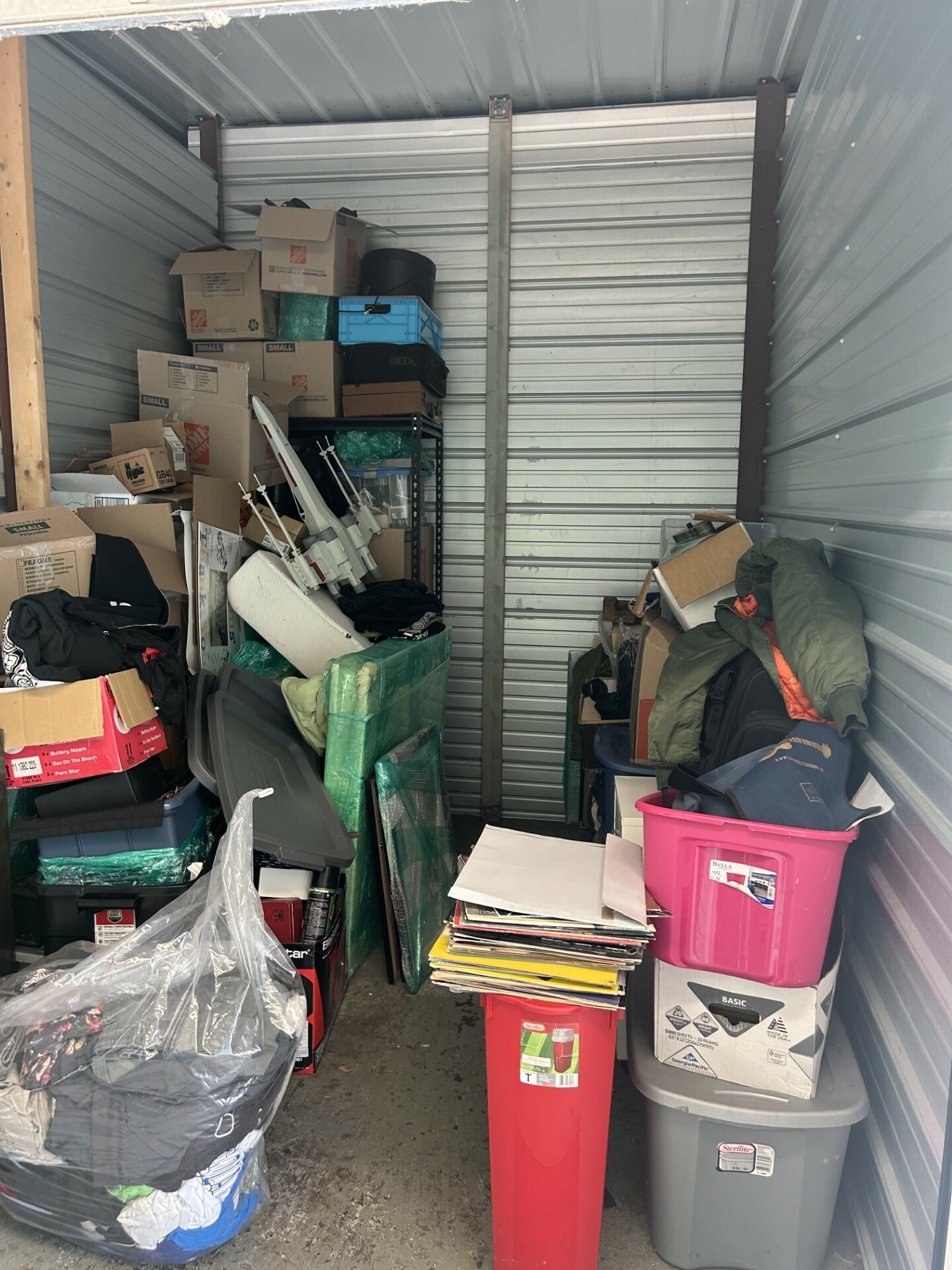 Storage Unit Auction in Columbia, MO at Gateway Storage - Columbia MO ends on 14th August, 2025 ...