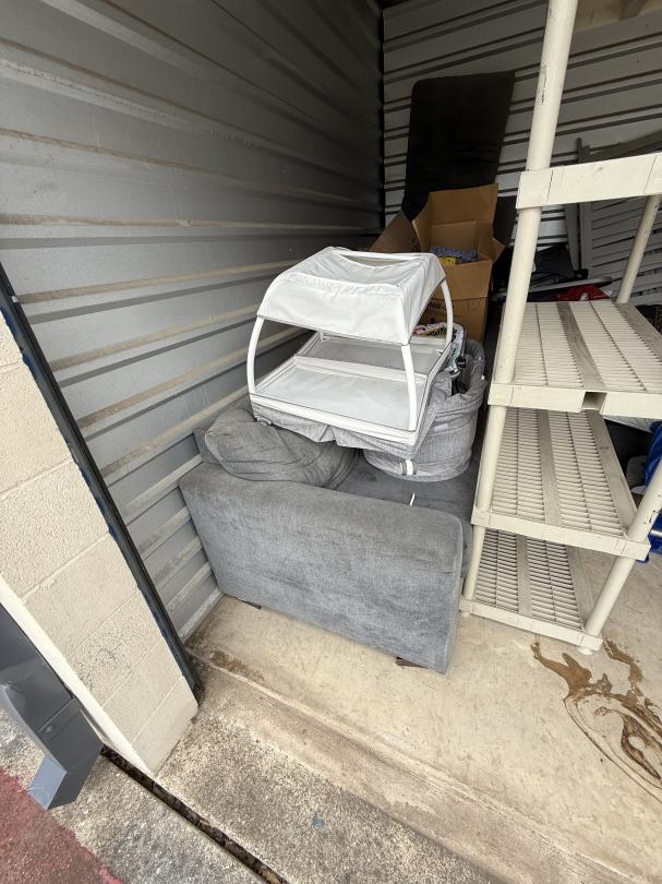 Storage Unit Auction in San Antonio, TX at Morningstar of Babcock ends ...