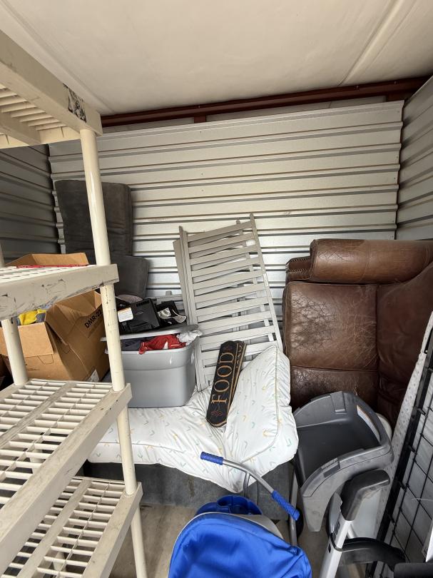 Storage Unit Auction in San Antonio, TX at Morningstar of Babcock ends ...