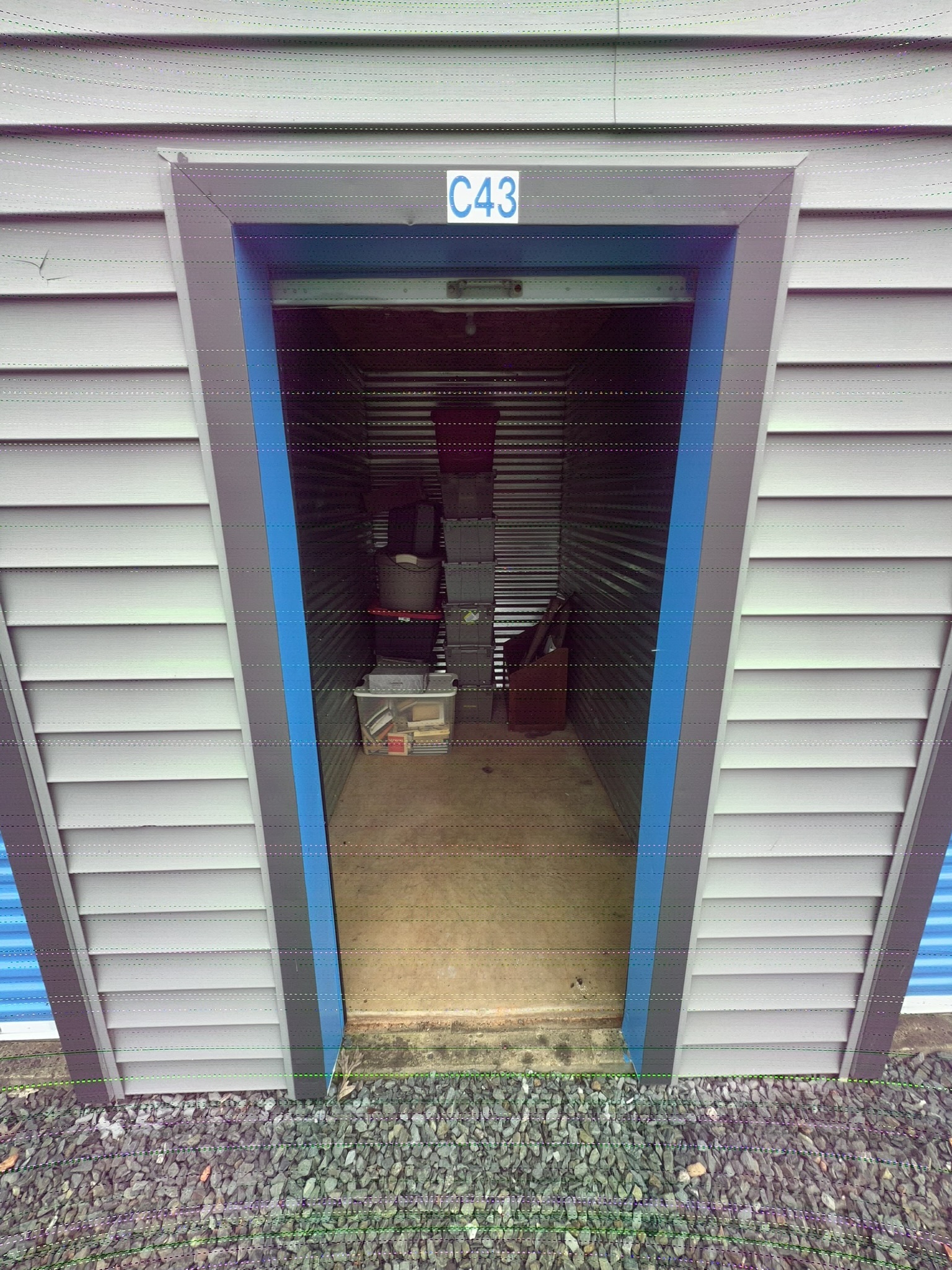 Storage Unit Auction in Gordonsville, VA at USA Storage Solutions ...