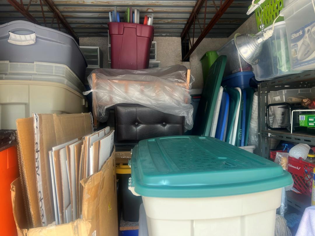Storage Unit Auction in Alton, IL at A Storage Inn - Alton ends on 12th ...
